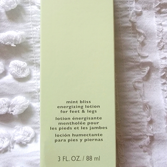 Mary Kay | Bath & Body | Mary Kay Mint Bliss Energizing Lotion For Feet ...